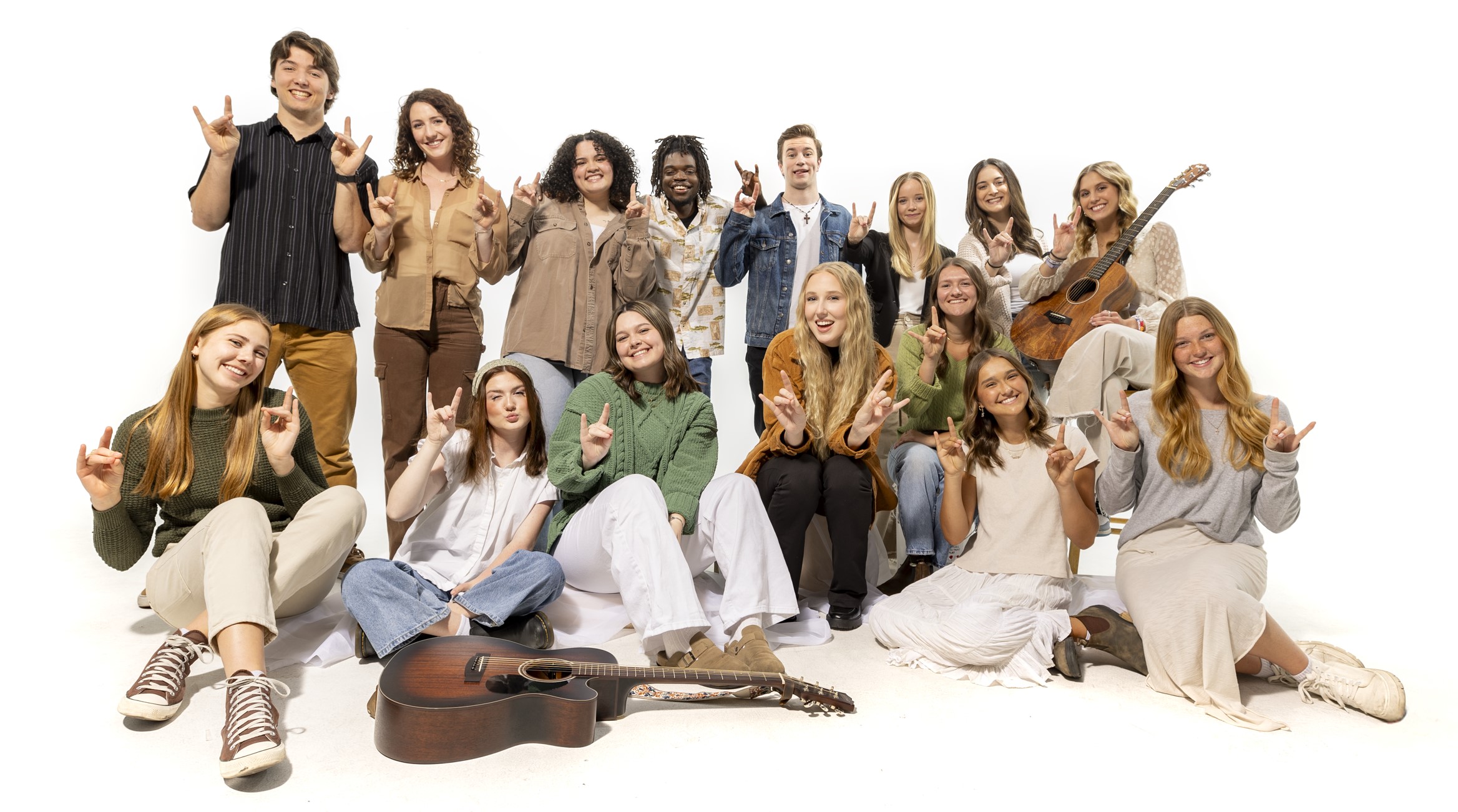 Fifteen students add creative spark to Canyon Worship 2025 - GCU News