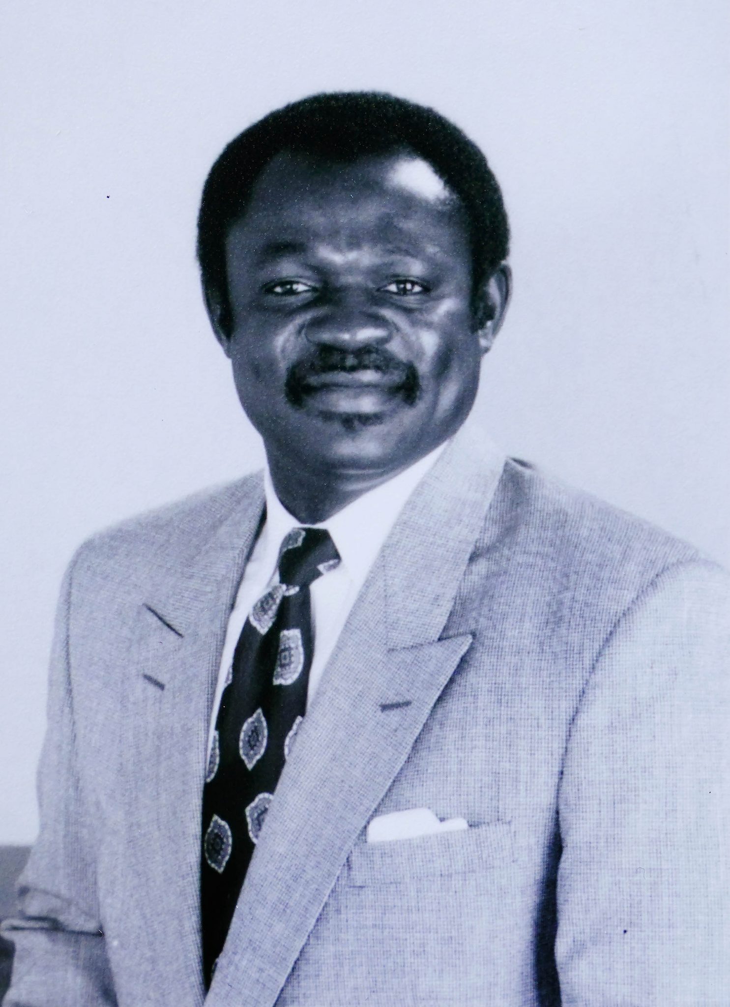 Professor earns presidential salute for longevity, service - GCU News