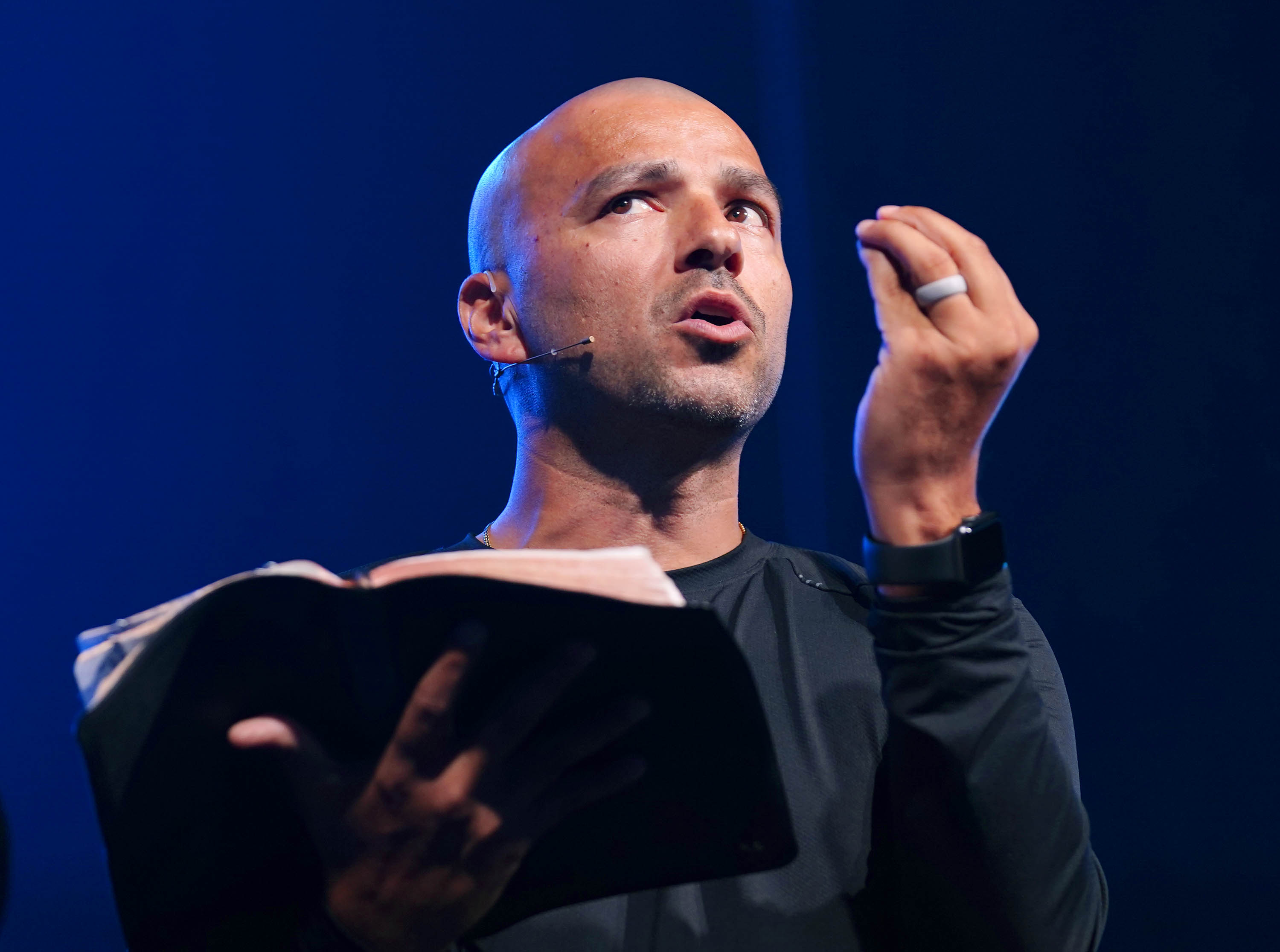 Chapel with North Phoenix Church Pastor Noe Garcia - GCU News