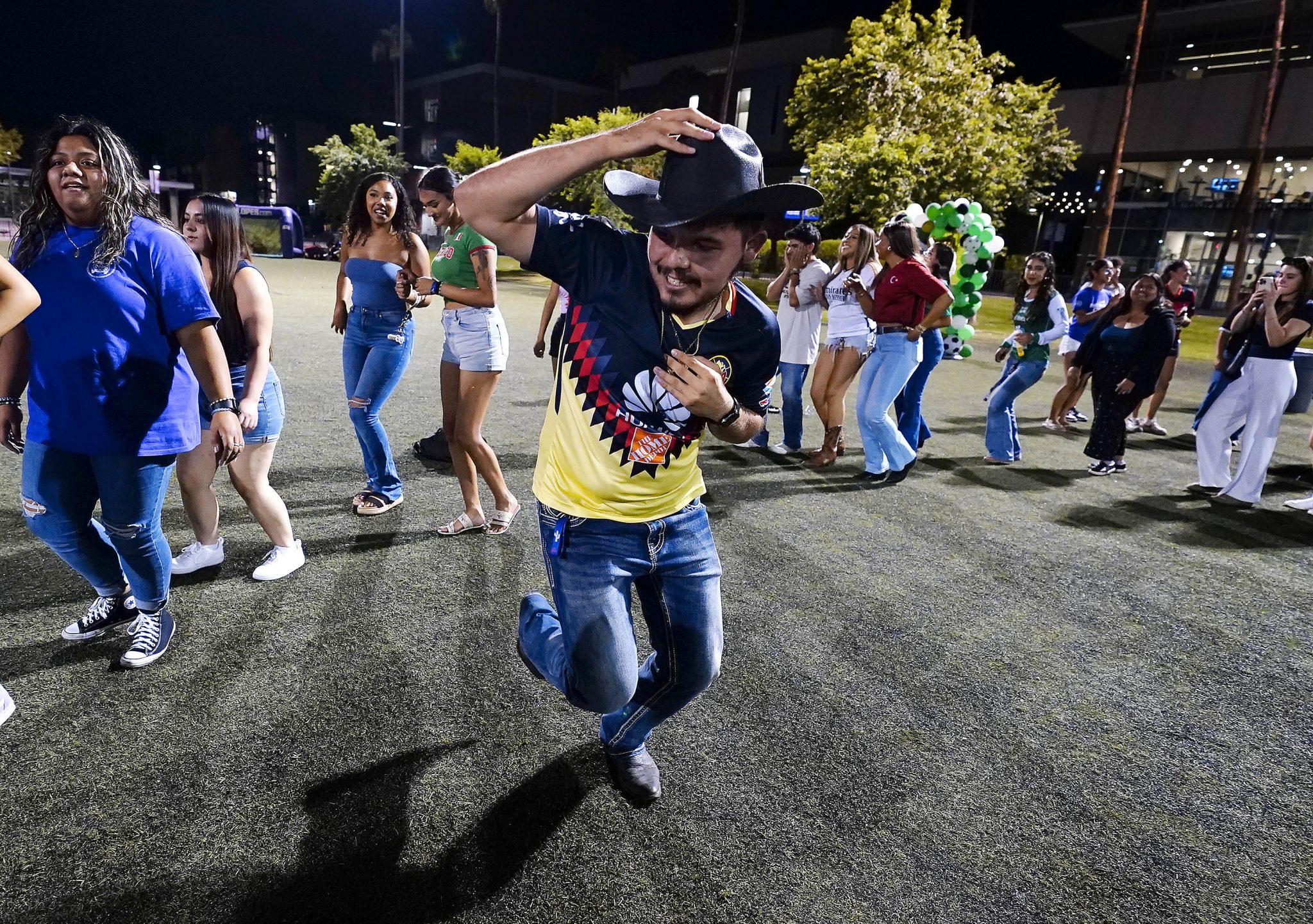 Hispanic Heritage Month celebration, La Gozadera - GCU News