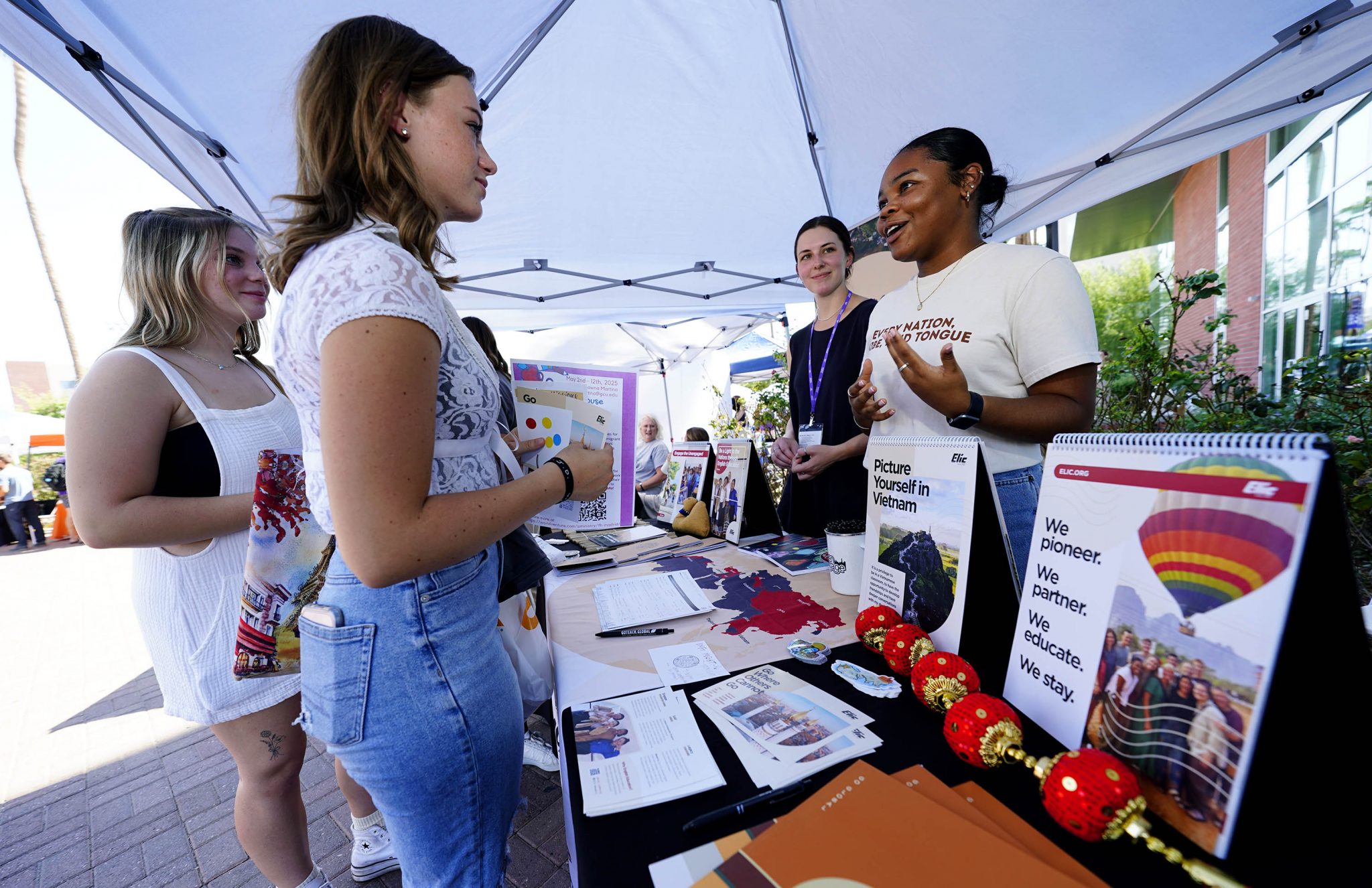Missions Fair encourages students to become global citizens - GCU News