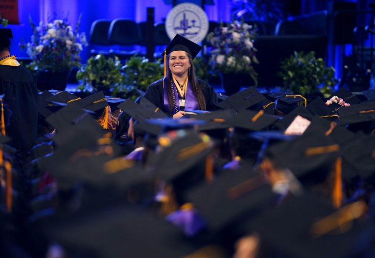 Fall commencement, Thursday morning ceremony - GCU News