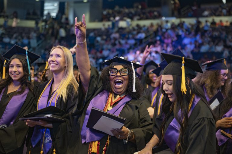 Spring 2025 Commencement (online and cohort), Tuesday afternoon - GCU News