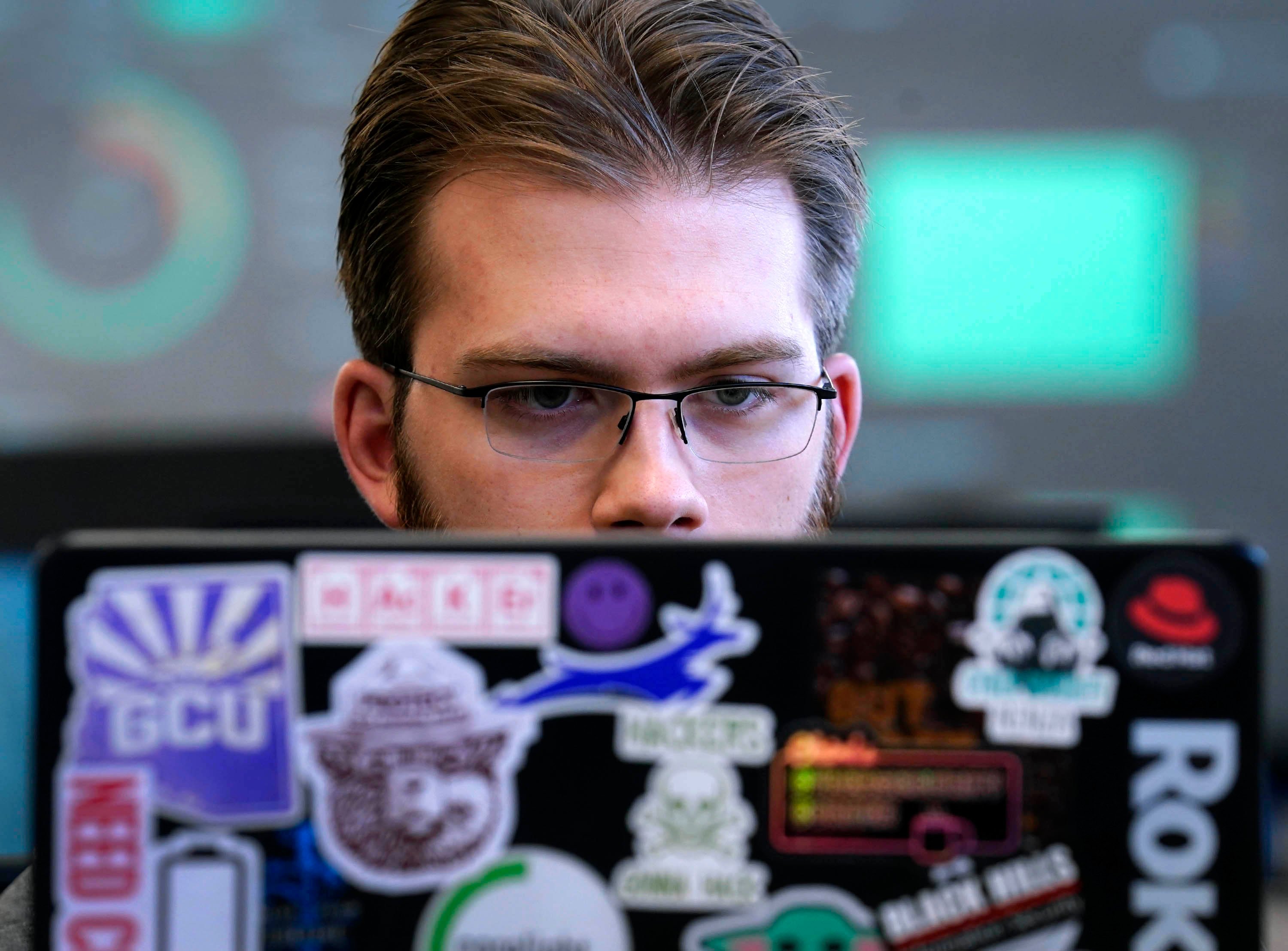 Tech team keyed in to build a hackable network to train GCU cyber students - GCU News